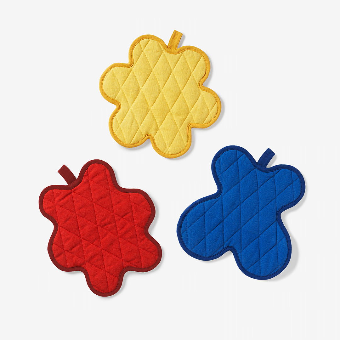 Serving Friends Pot Holders – Areaware Wholesale